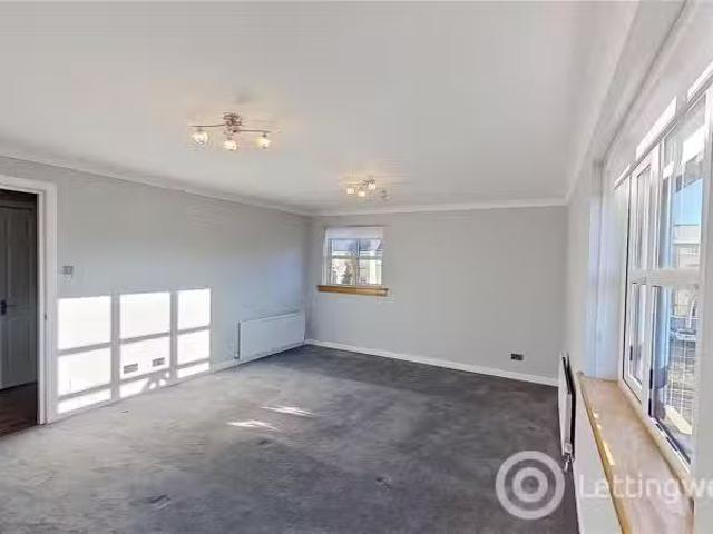 Property to rent in Russell Gardens, Edinburgh, EH12