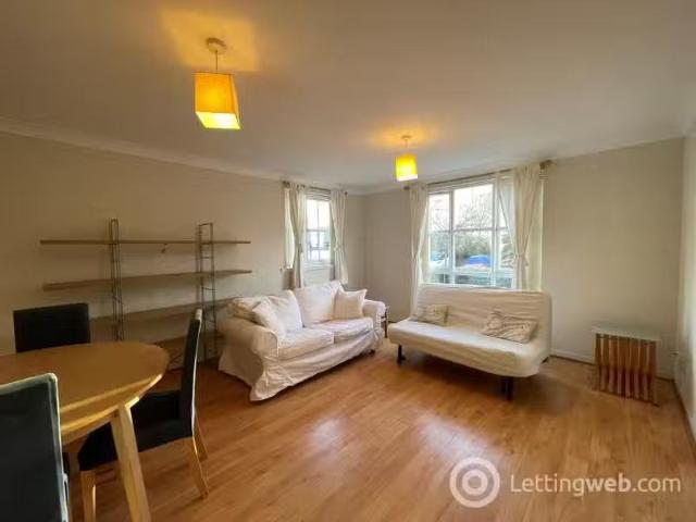 Property to rent in Russell Gardens, Edinburgh, EH12 5PG