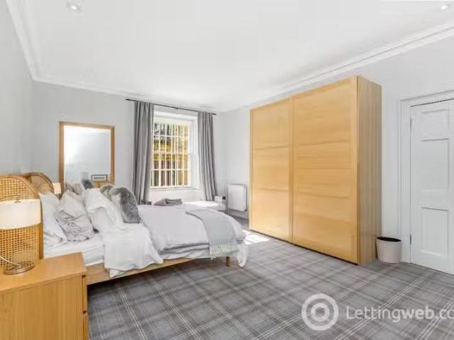 Property to rent in Regent Terrace, Calton Hill, Edinburgh, EH.