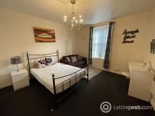 Property to rent in Regent Quay, First Floor Right, Flat 2, Ab.
