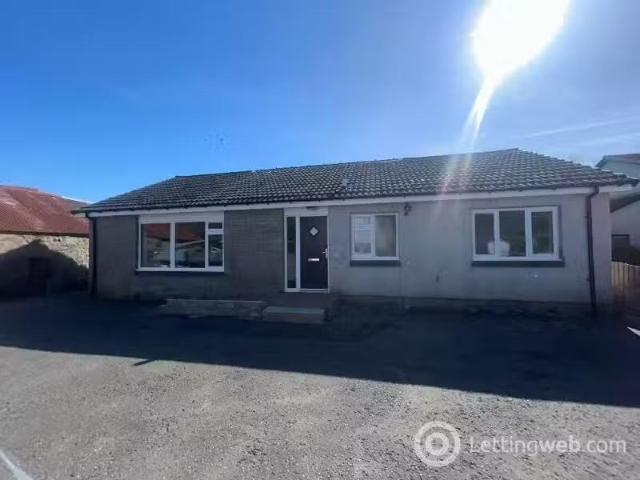 Property to rent in Retinue Row Methven