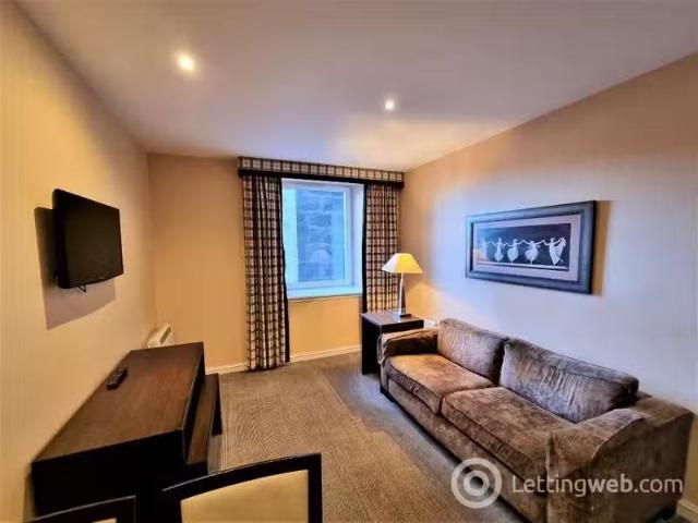 Property to rent in Rosemount Viaduct, Rosemount, Aberdeen, AB.