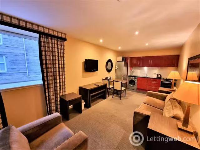 Property to rent in Rosemount Viaduct, Rosemount, Aberdeen, AB.
