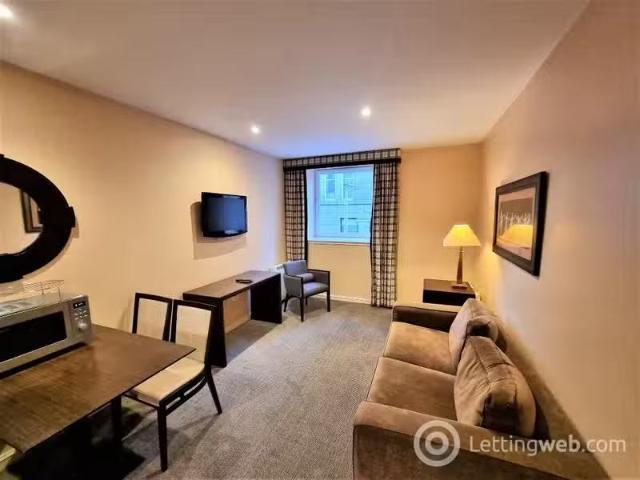 Property to rent in Rosemount Viaduct, Rosemount, Aberdeen, AB.