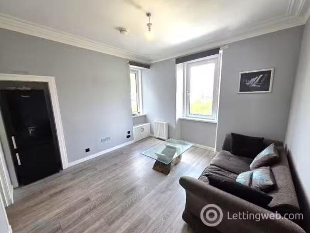 Property to rent in Rosemount Place, Rosemount, Aberdeen, AB25.