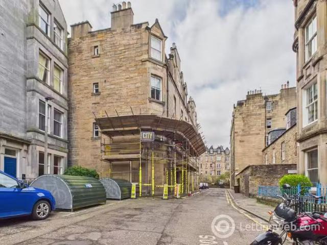 Property to rent in Roseneath Terrace, Marchmont, Edinburgh, E.