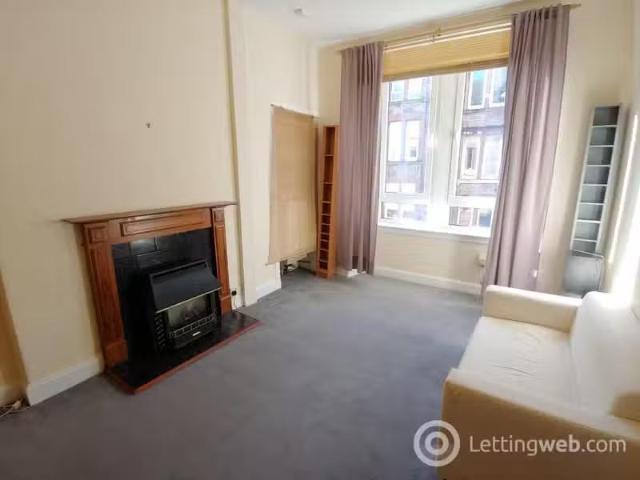 Property to rent in Rossie Place, Edinburgh, EH7