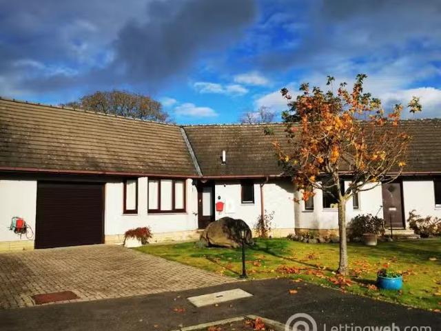 Property to rent in Rowan Avenue, Blairgowrie, Perthshire, PH1.