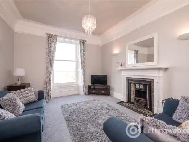 Property to rent in Royal Crescent, Edinburgh, EH3