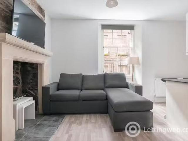 Property to rent in St Marys Street, Edinburgh, EH1 1TA