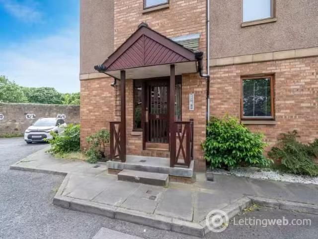 Property to rent in St Clair Place, Edinburgh