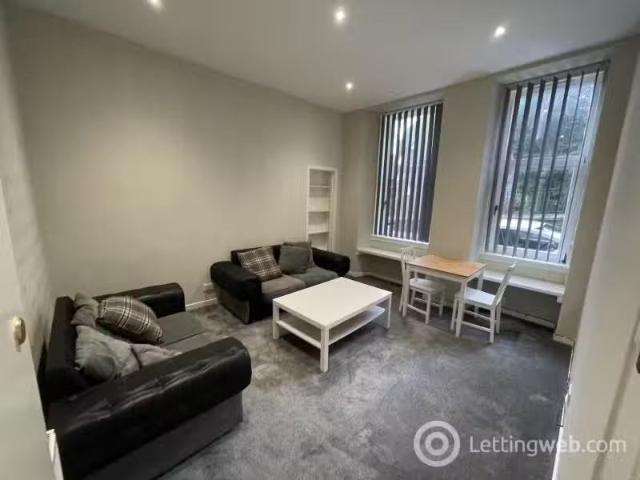 Property to rent in St Peter Street, Dundee
