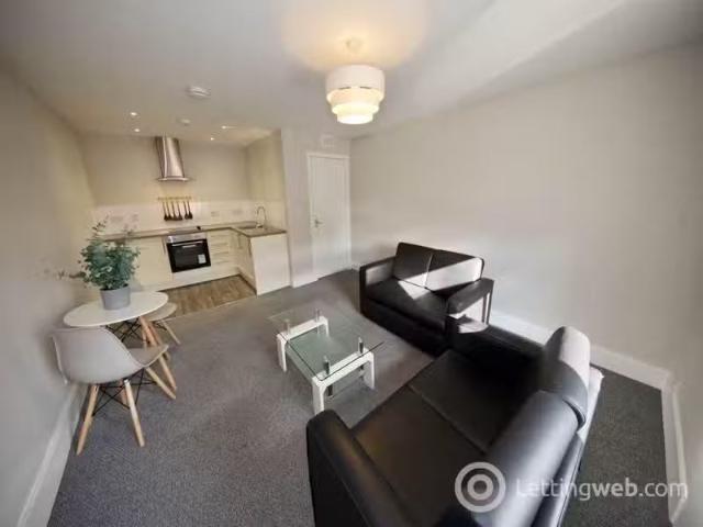 Property to rent in Strathmartine Road, Dundee