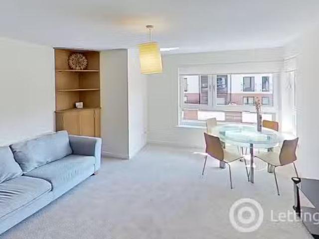 Property to rent in Salamander Court, Edinburgh, EH6
