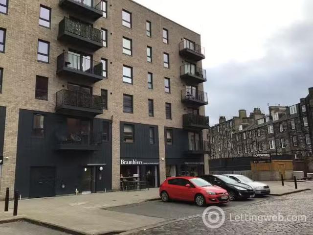 Property to rent in Salamander Place, Leith, Edinburgh, EH6 7JJ
