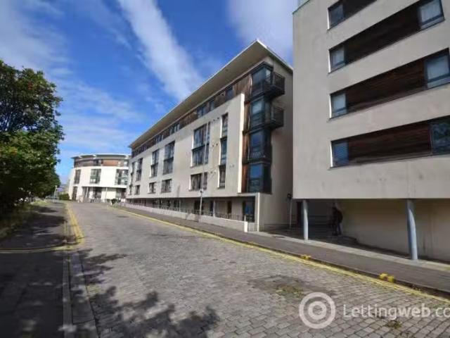 Property to rent in Sandport Way, The Shore, Edinburgh, EH6 6EA