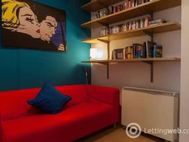 Property to rent in Sciennes, Edinburgh, EH9