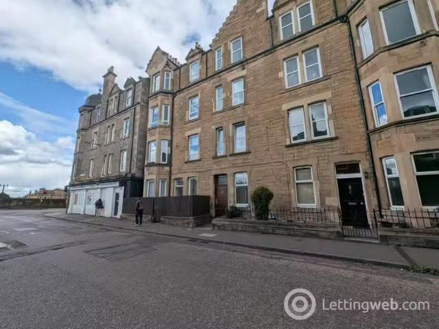 Property to rent in Shandon Place