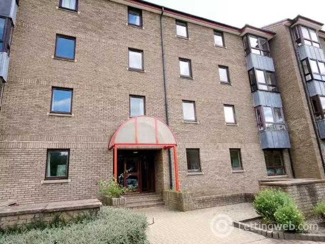 Property to rent in Sienna Gardens, Newington, Edinburgh, EH9.