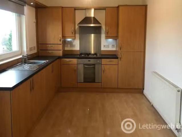 Property to rent in Silverbanks Road