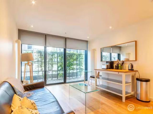 Property to rent in Simpson Loan, Edinburgh, EH3 9GX