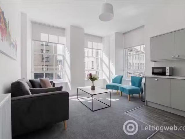 Property to rent in South Bridge, Old Town, Edinburgh, EH1 1LL