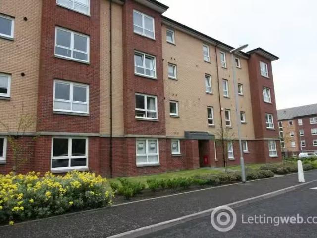 Property to rent in Springfield Gardens, Parkhead, Glasgow, G3.