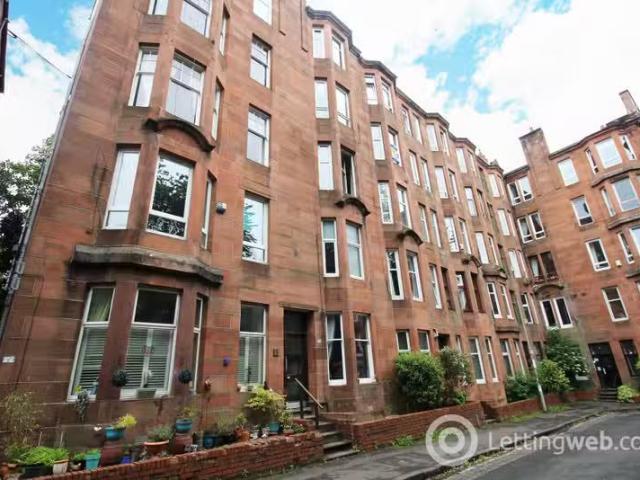 Property to rent in Springhill Gardens, Shawlands, Glasgow, G4.