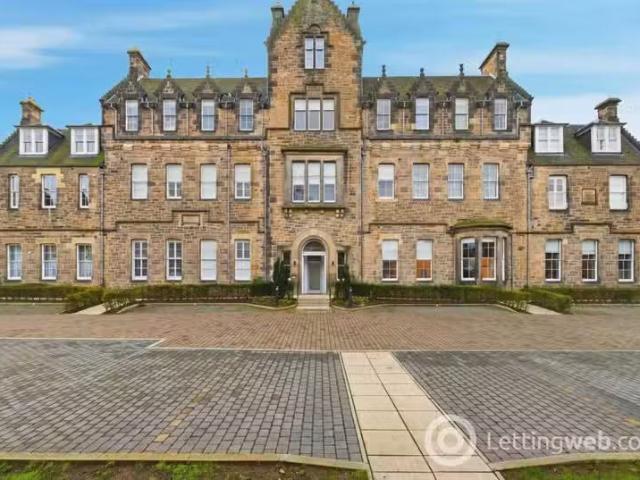 Property to rent in Springwell House