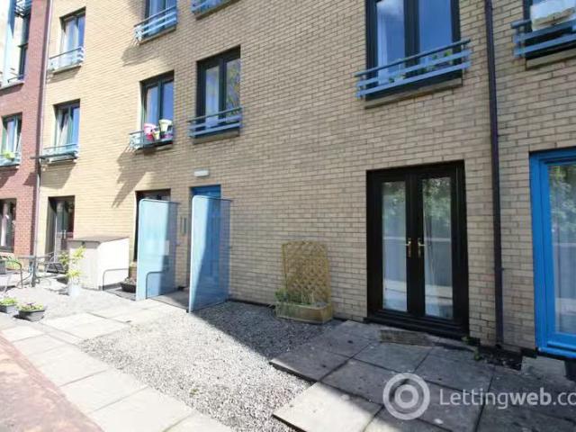 Property to rent in Turnbull Street, Merchant City, Glasgow, G.