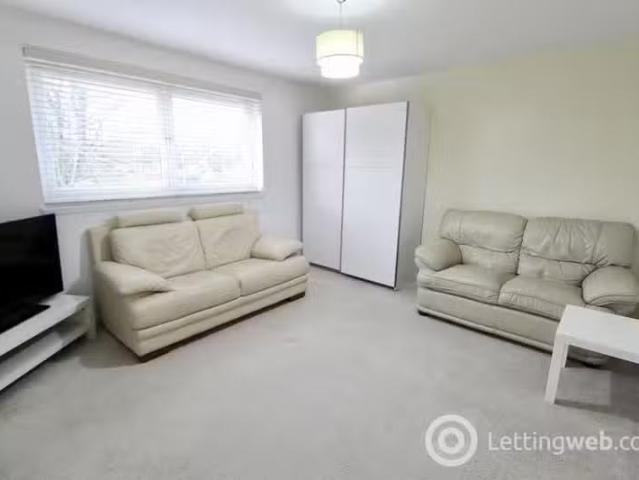 Property to rent in Taransay Crescent, First Floor, AB16