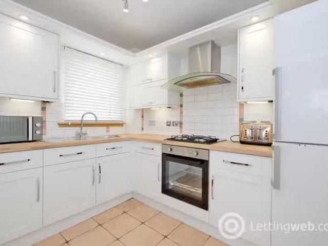 Property to rent in The Royal Apartments, Great Northern Road.