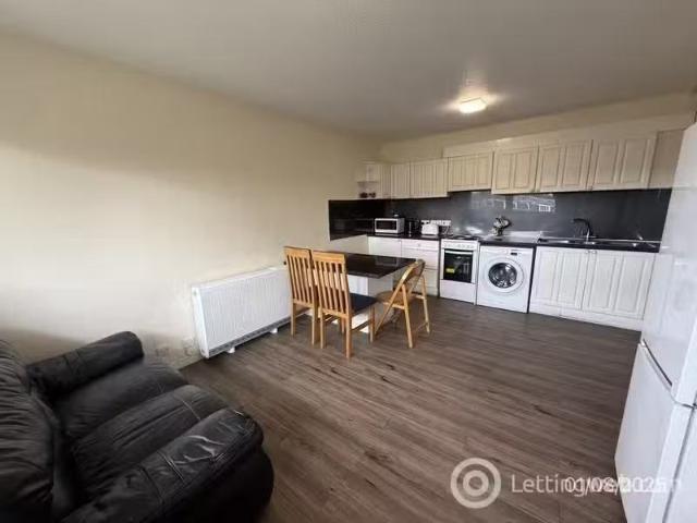 Property to rent in Thistle Court, First Floor, Aberdeen, AB10