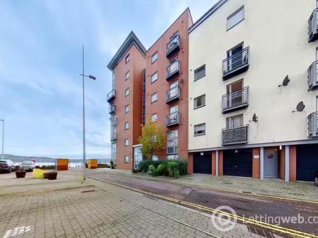 Property to rent in Thorter Neuk, City Quay, Dundee, DD1 3BU