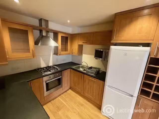 Property to rent in Union Glen, Aberdeen, AB11 6ER