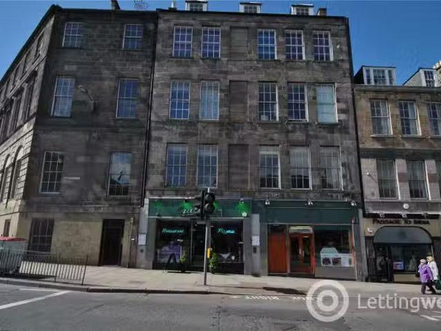 Property to rent in Union Place, New Town, Edinburgh, EH1
