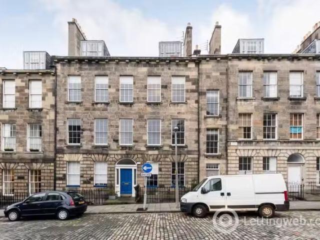 Property to rent in Union Street, Edinburgh