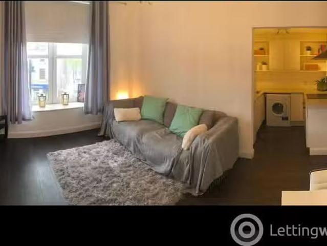 Property to rent in Victoria Road, Aberdeen, AB11 9LU