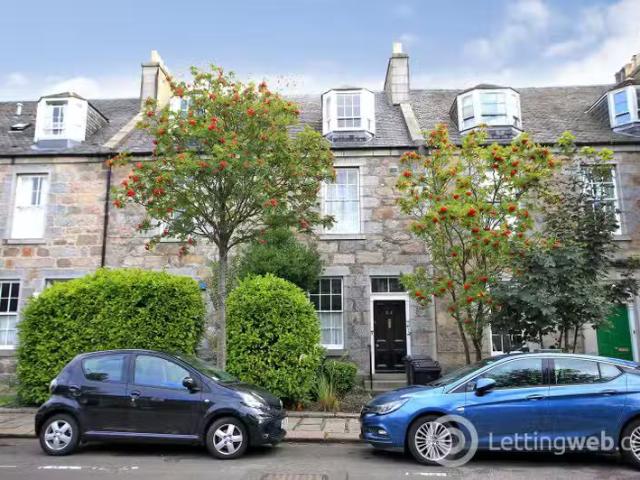Property to rent in Victoria Street, Aberdeen