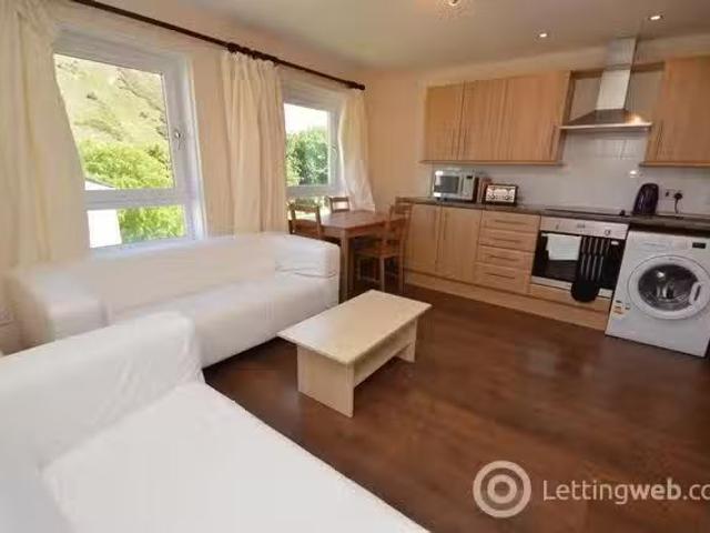 Property to rent in Viewcraig Gardens, Edinburgh, EH8