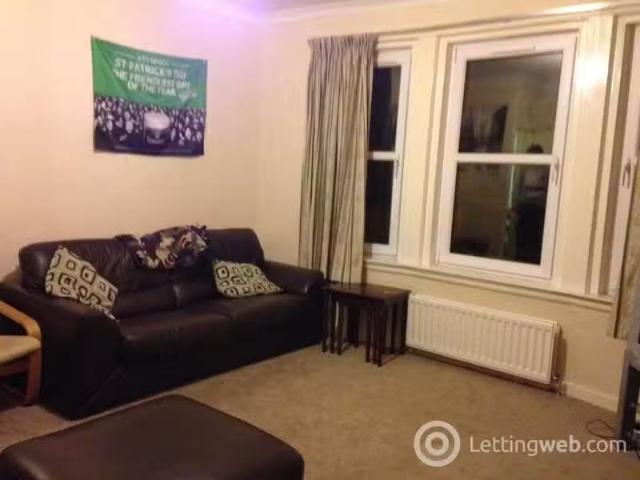 Property to rent in Wallace Gardens