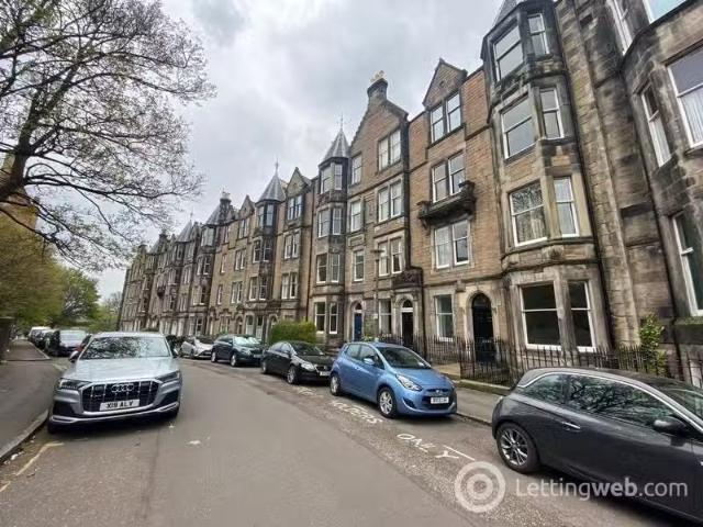 Property to rent in Warrender Park Crescent, Marchmont, Edinbu.