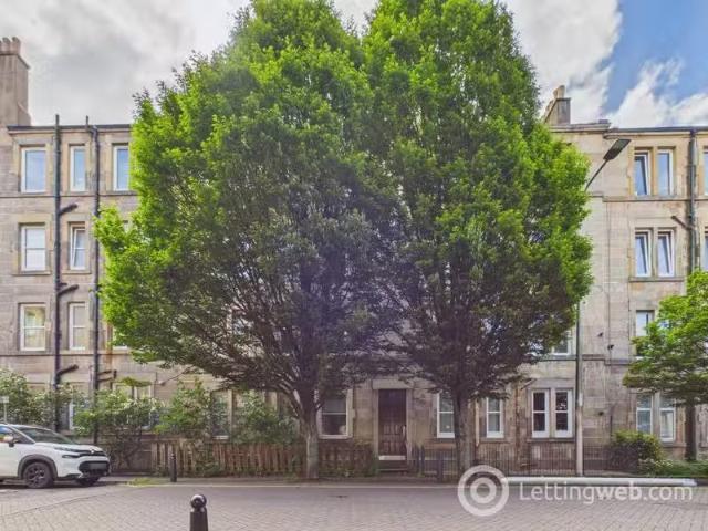 Property to rent in Watson Crescent, Polwarth, Edinburgh, EH11.