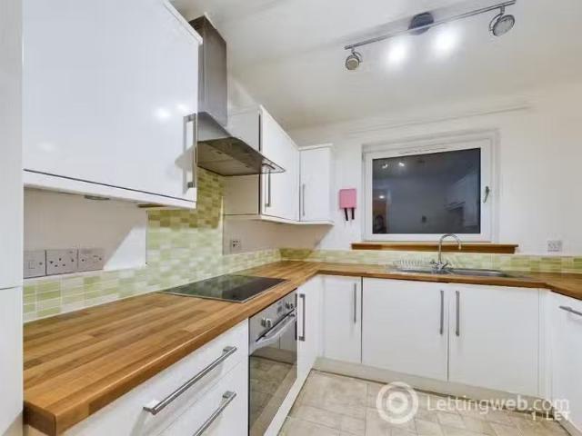 Property to rent in West Court, Ravelston House Park, Ravelsto.
