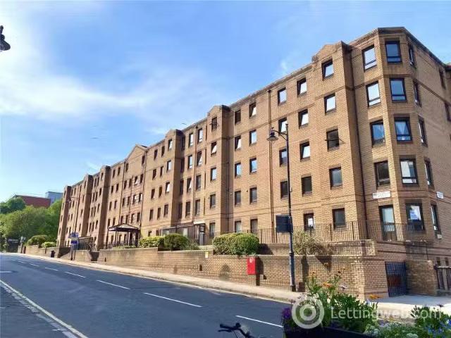 Property to rent in West Graham Street, Glasgow, G4