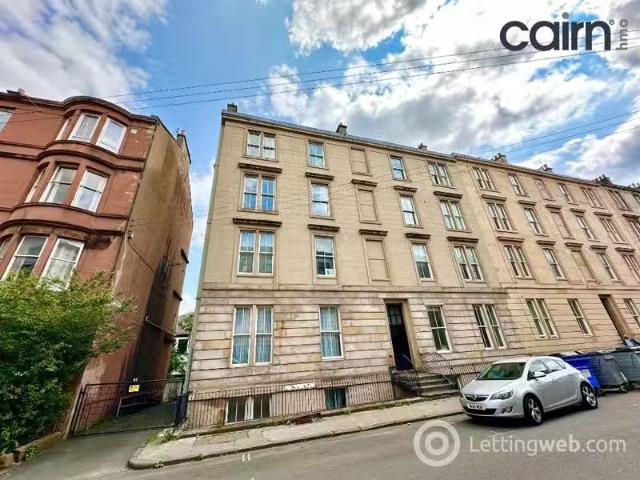 Property to rent in West End Park Street, Woodlands, Glasgow.