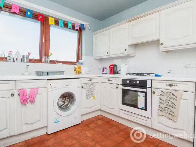 Property to rent in West Powburn, Edinburgh, EH9 3EN