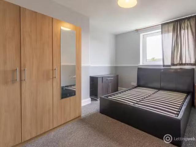 Property to rent in West Pilton Green, Edinburgh, EH4