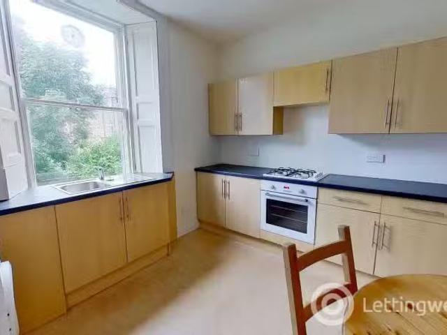 Property to rent in West Preston Street, Edinburgh, EH8