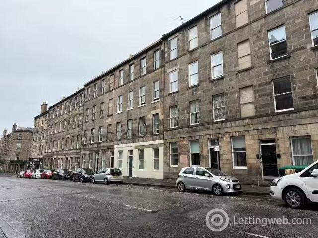 Property to rent in West Preston Street, Newington, Edinburgh.